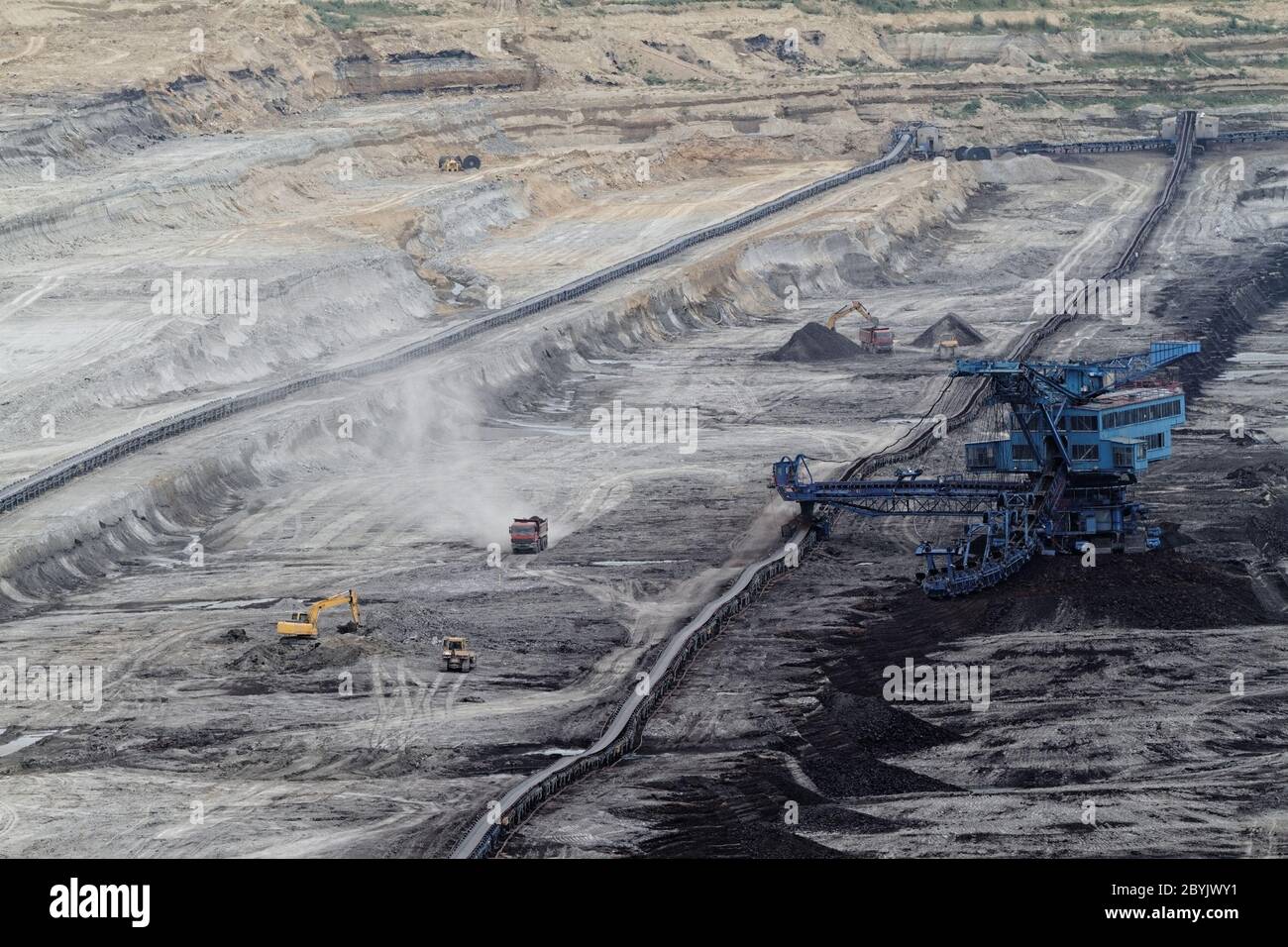Coal mining in an open pit Stock Photo - Alamy