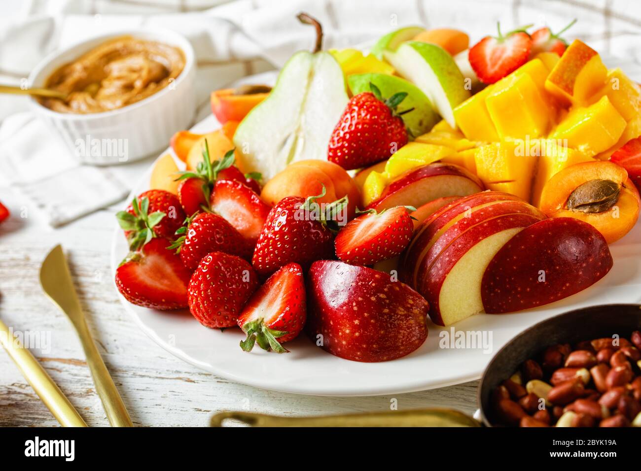 Mixed fruit platter hi-res stock photography and images - Alamy