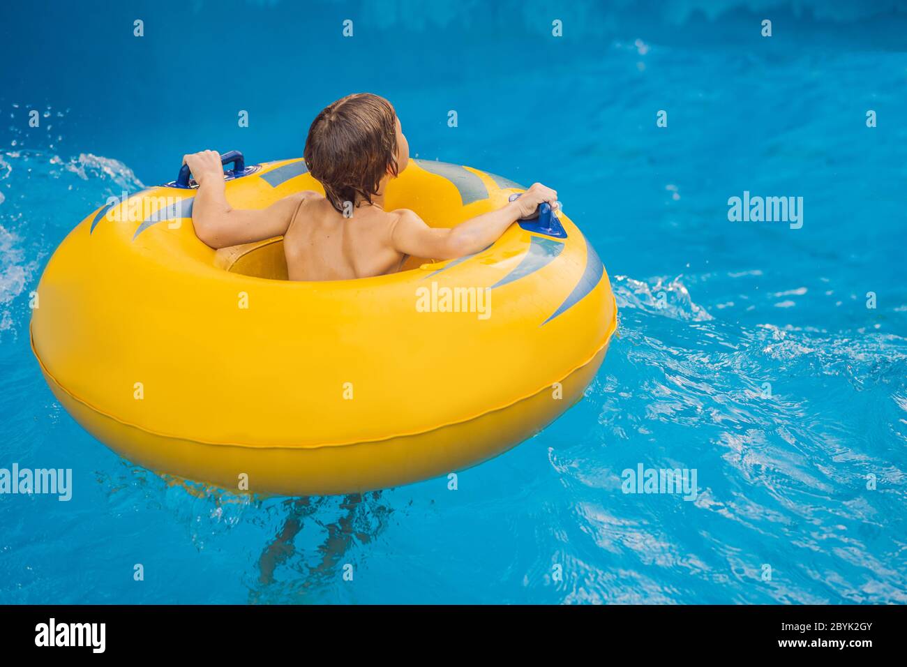 An artificial surf wave in a pool hi-res stock photography and images ...