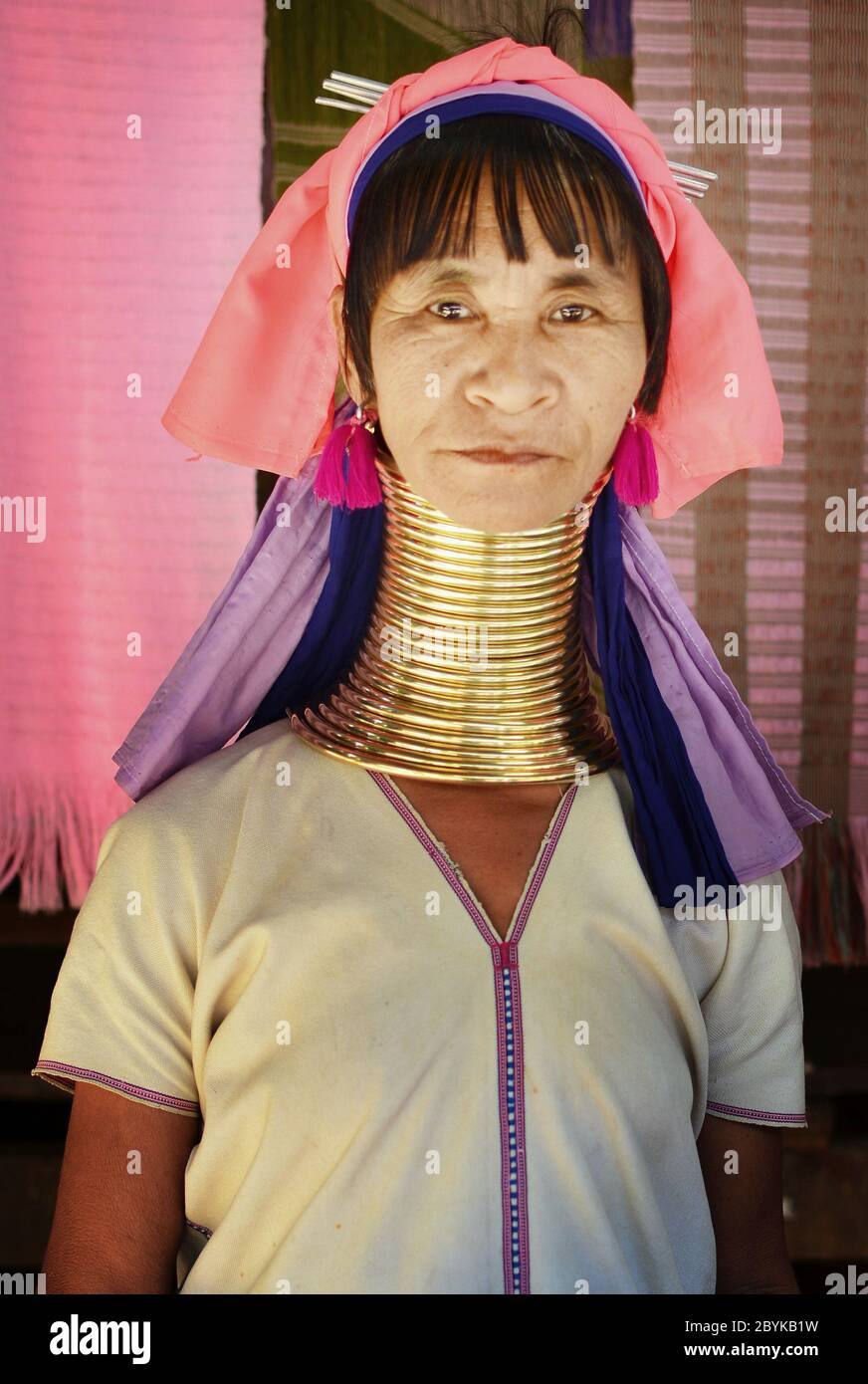 Karen refugee hi-res stock photography and images - Alamy