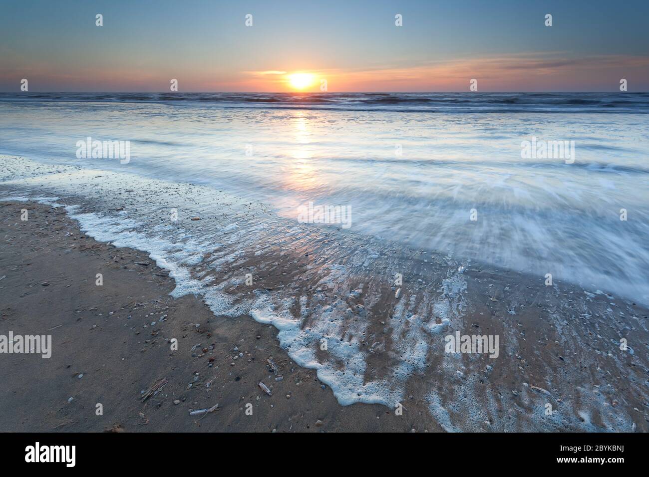 Gold beach scenery hi-res stock photography and images - Alamy