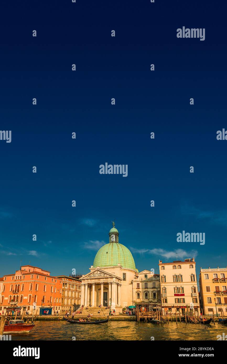Renaissance illumination hi-res stock photography and images - Alamy