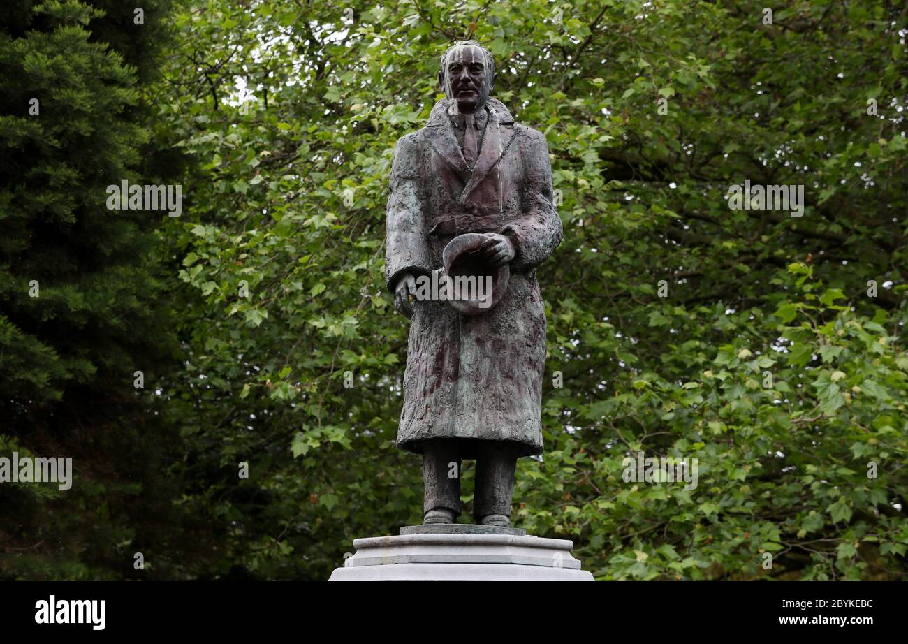 Sean russell statue hi-res stock photography and images - Alamy