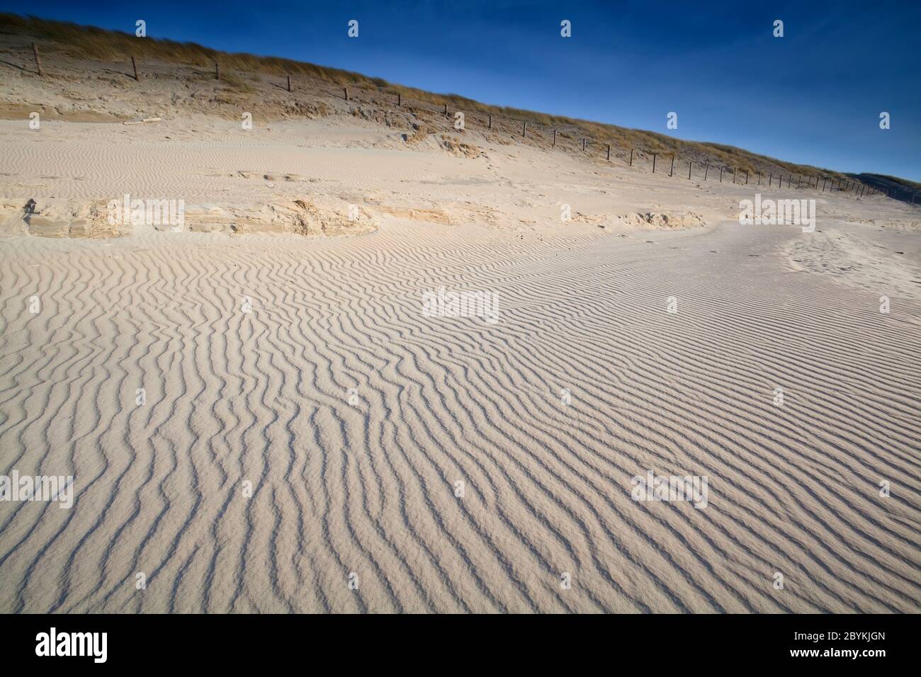 wave sand texture on beach dunes Stock Photo - Alamy