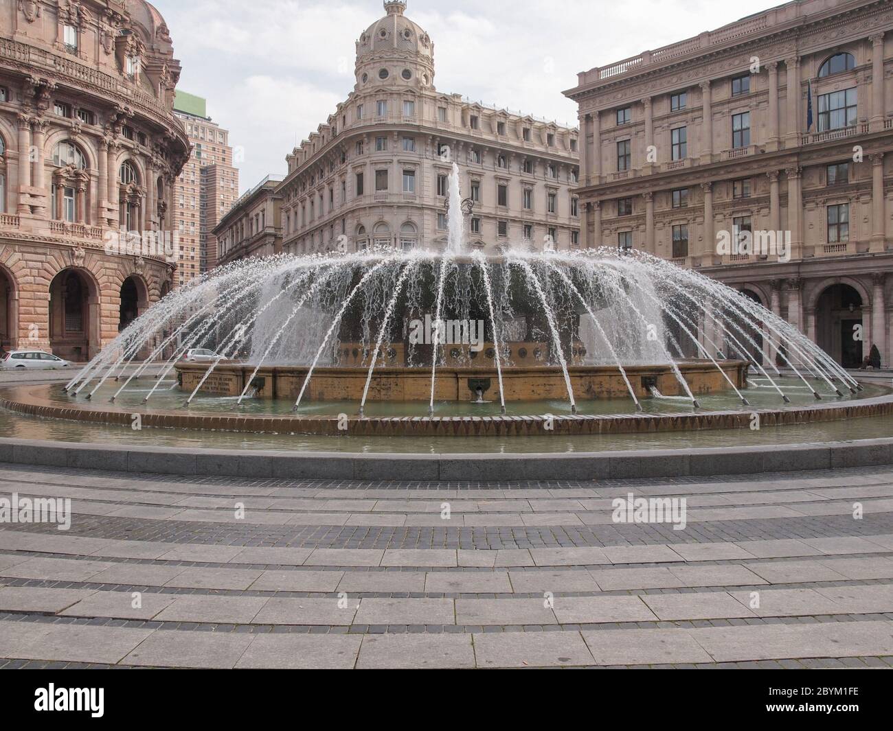 Piazza de ferrari genova italia hi-res stock photography and images - Alamy