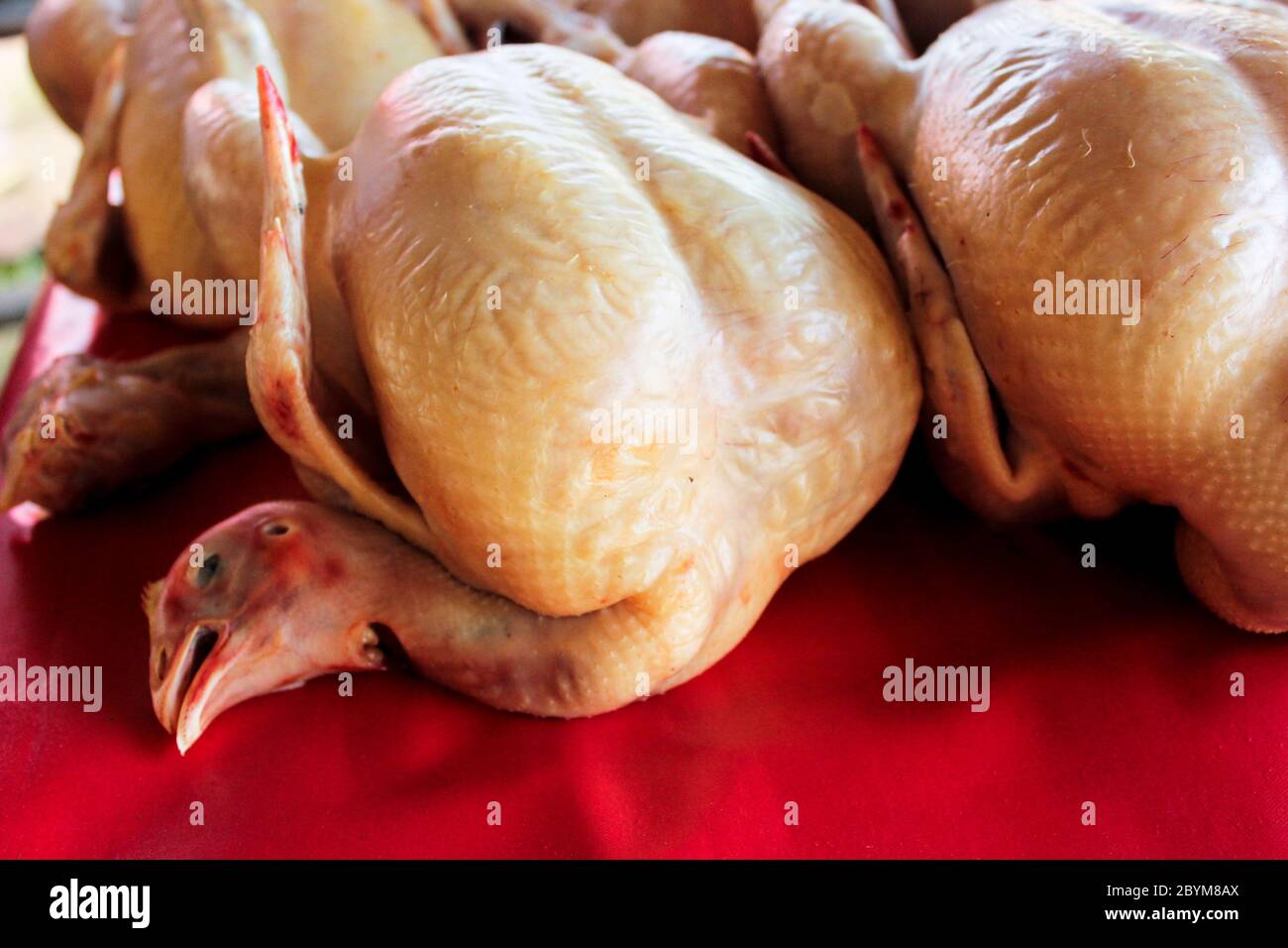 fresh raw chicken in the thai market Stock Photo - Alamy