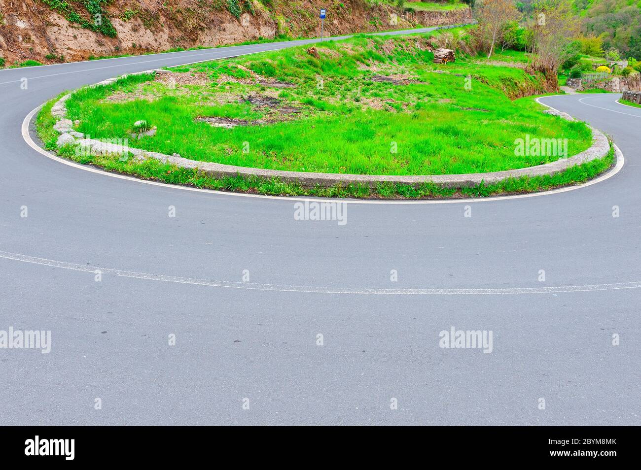 Slow curve hi-res stock photography and images - Alamy