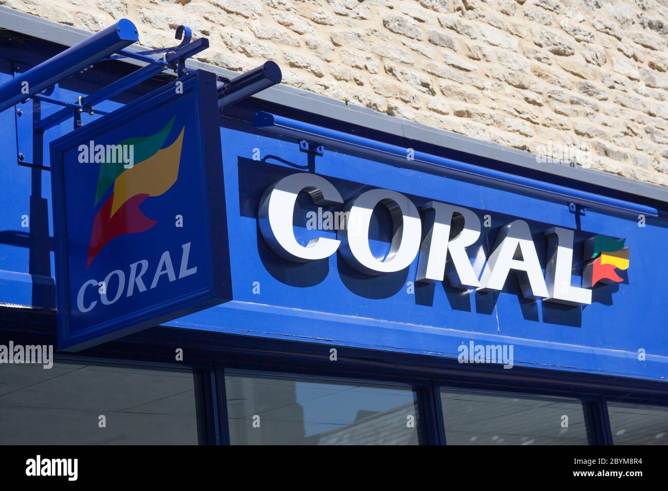 Coral bookmakers sign hi-res stock photography and images - Alamy