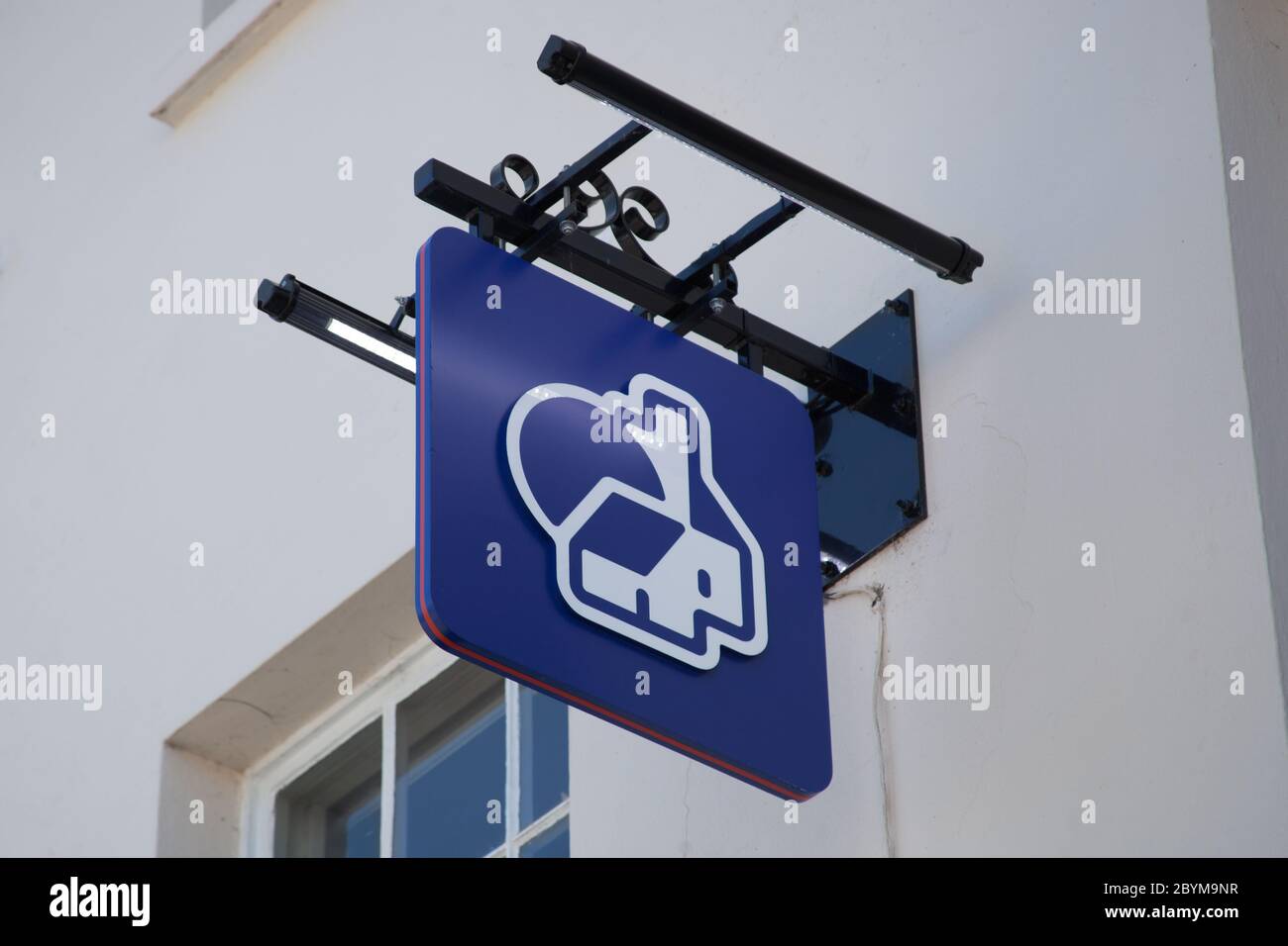 Nationwide building society logo hi-res stock photography and images ...