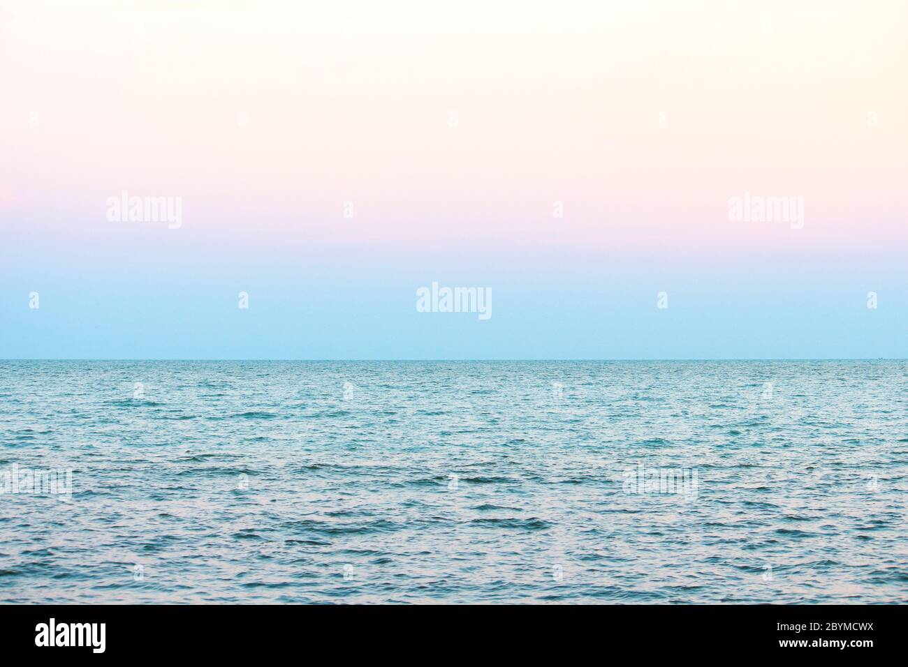 Light blue and pink sunset hi-res stock photography and images - Alamy