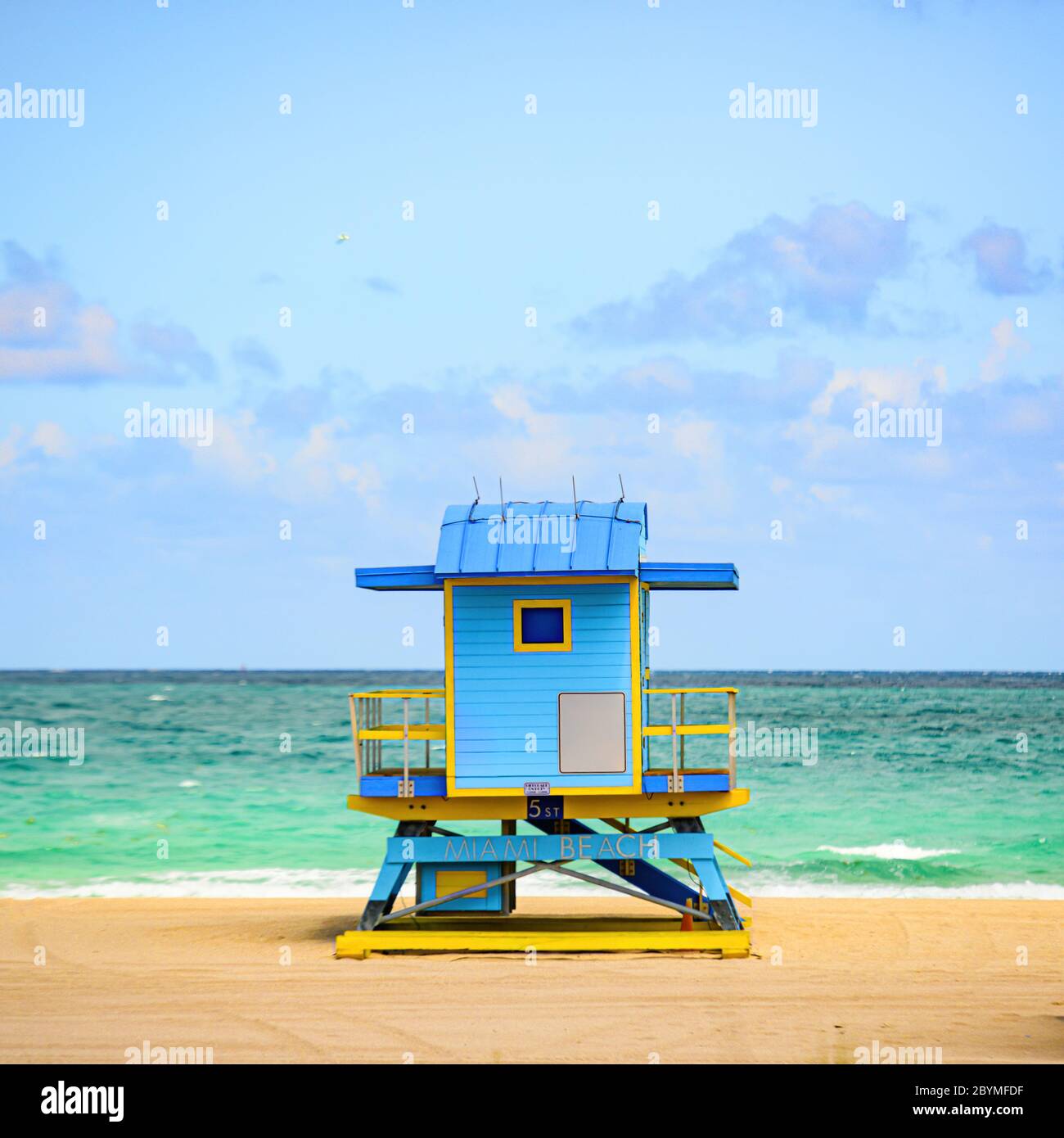Lifeguard Tower Miami Beach, Florida. Sunrise and life guard tower ...