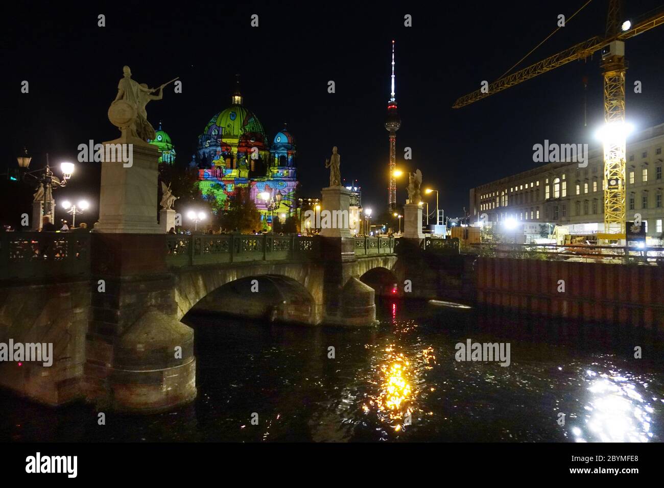 13.10.2019, Berlin, , Germany - Palace Bridge, Berlin Cathedral ...