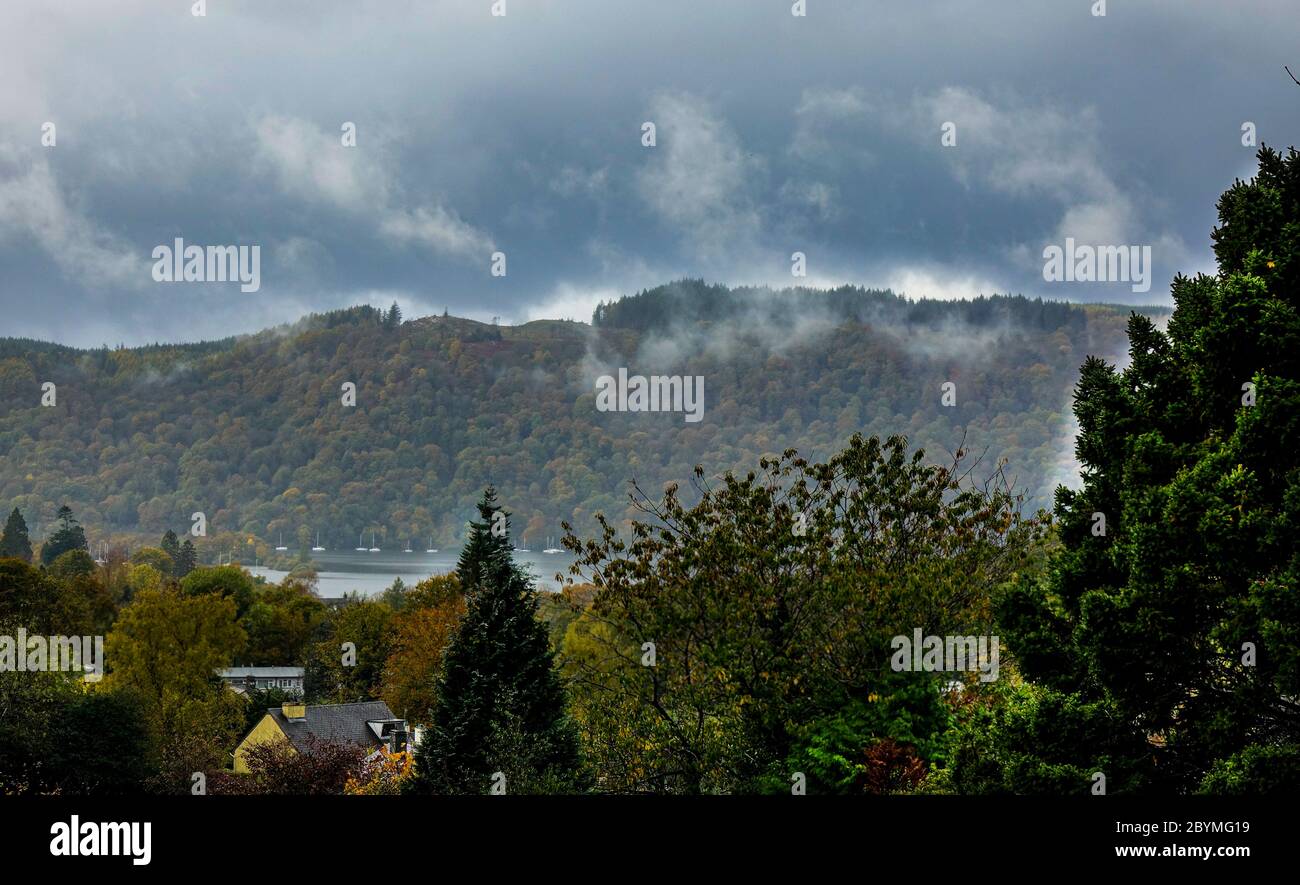 Mist cloud over lake windermere hi-res stock photography and images - Alamy
