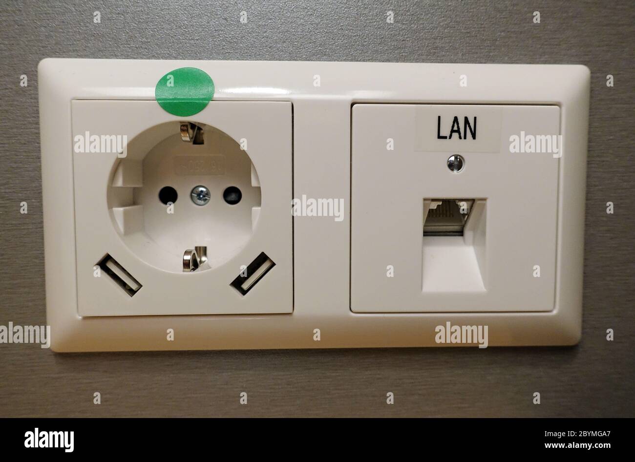 Lan socket hi-res stock photography and images - Alamy