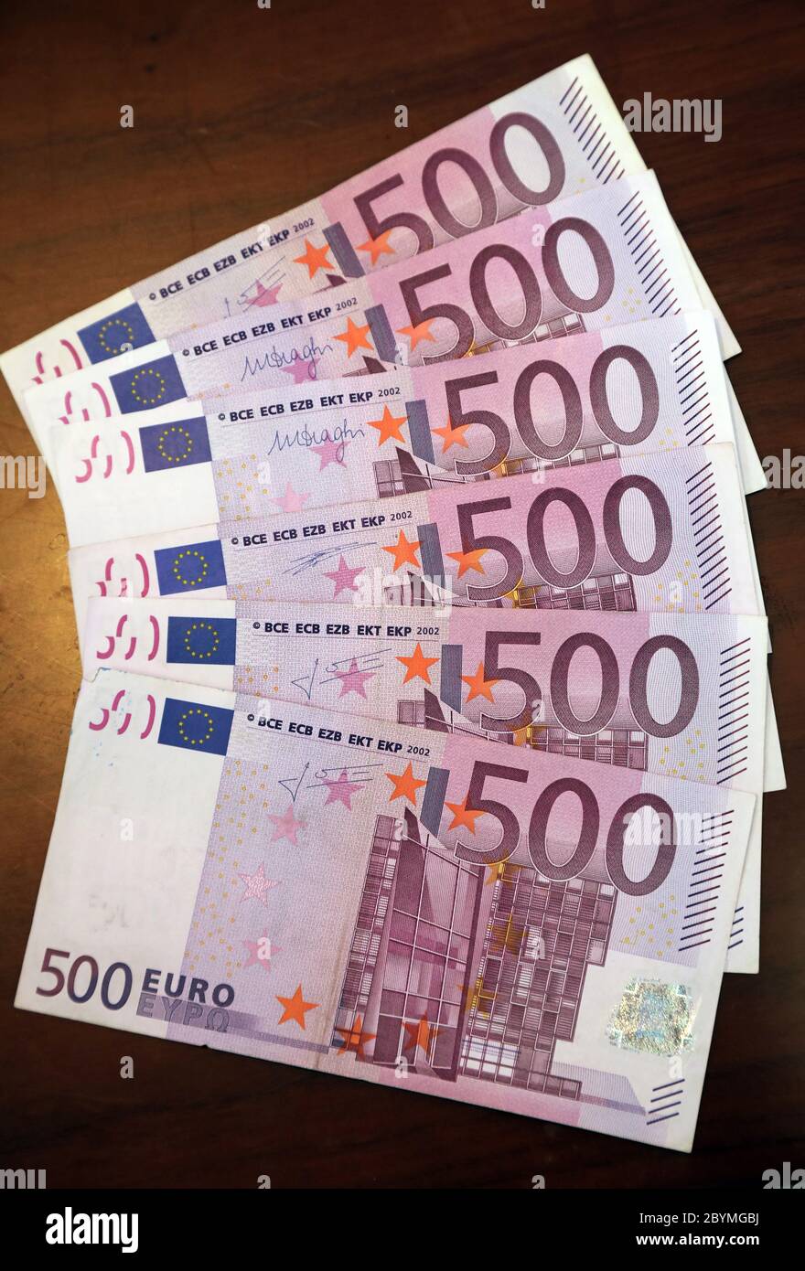 500 euro notes hi-res stock photography and images - Alamy