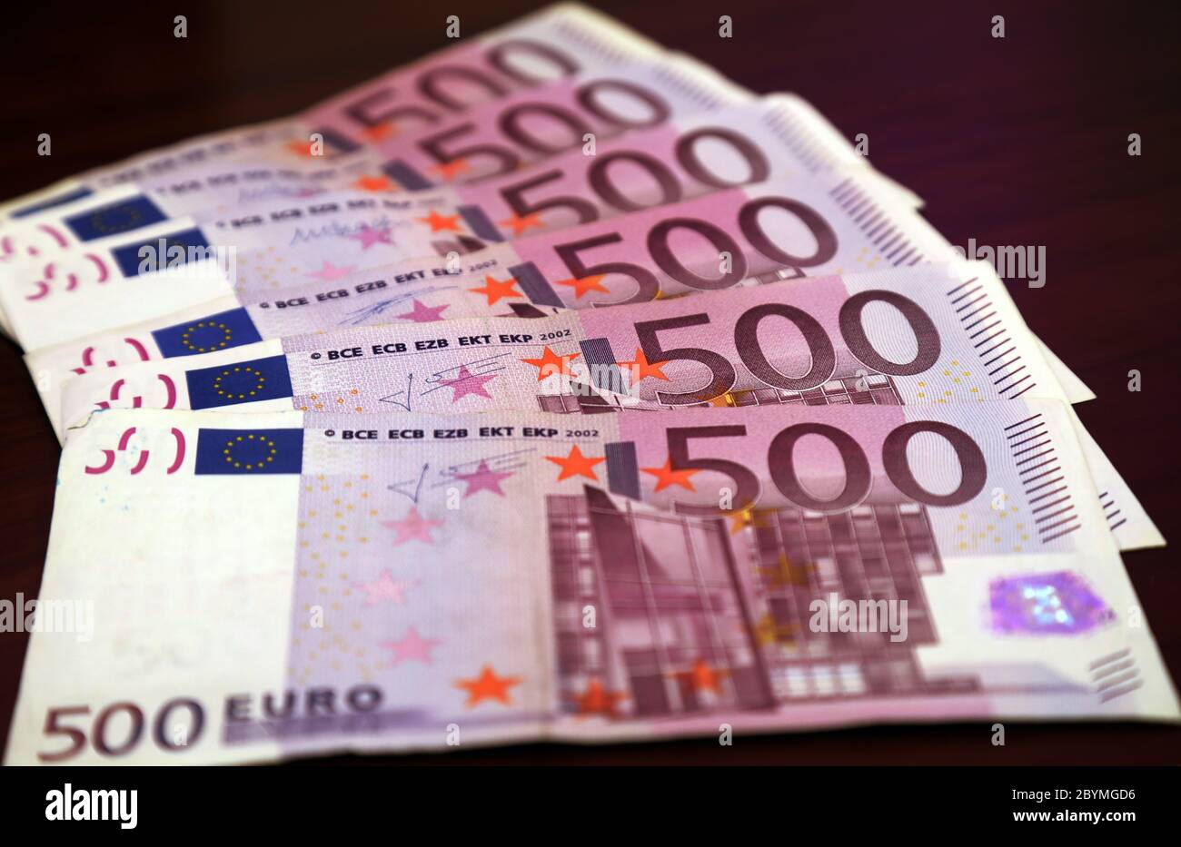 500 euro notes hi-res stock photography and images - Alamy