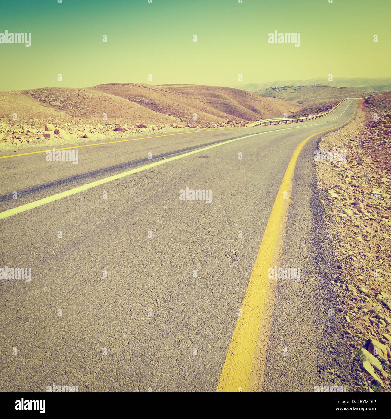 Desert judea road hi-res stock photography and images - Alamy