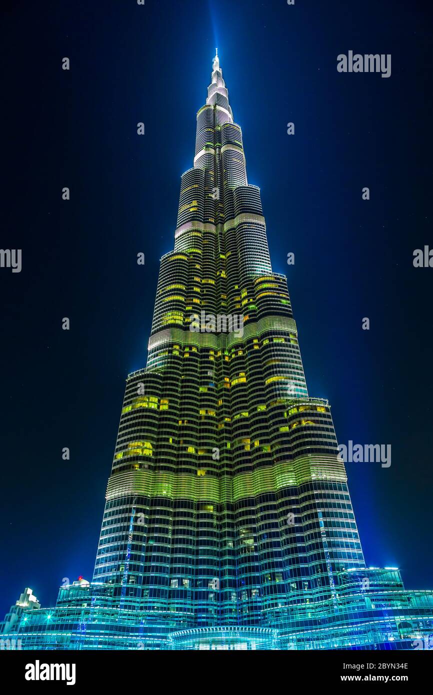 Dubai helipad hi-res stock photography and images - Alamy