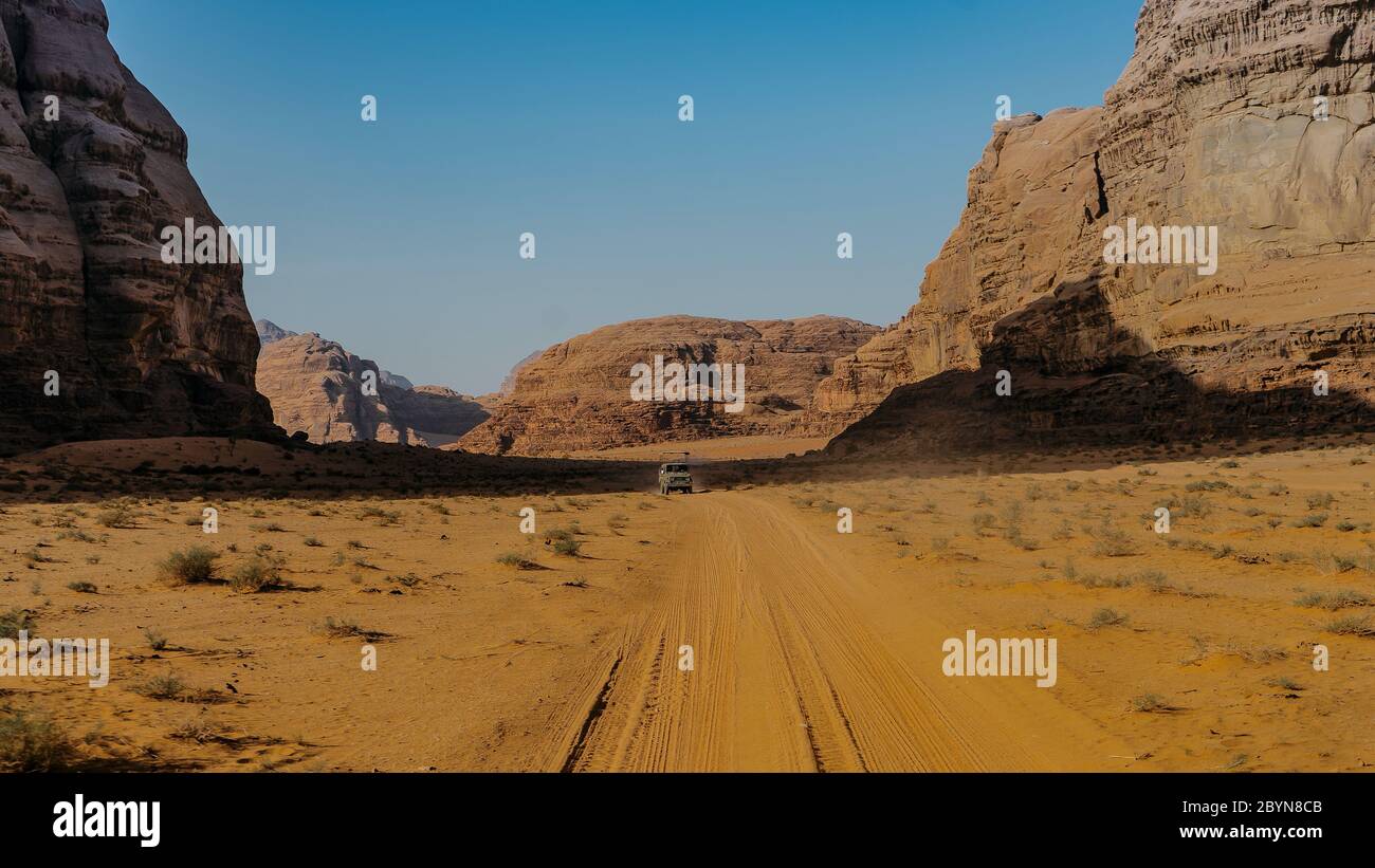Wadi rum rock climbing hi-res stock photography and images - Alamy