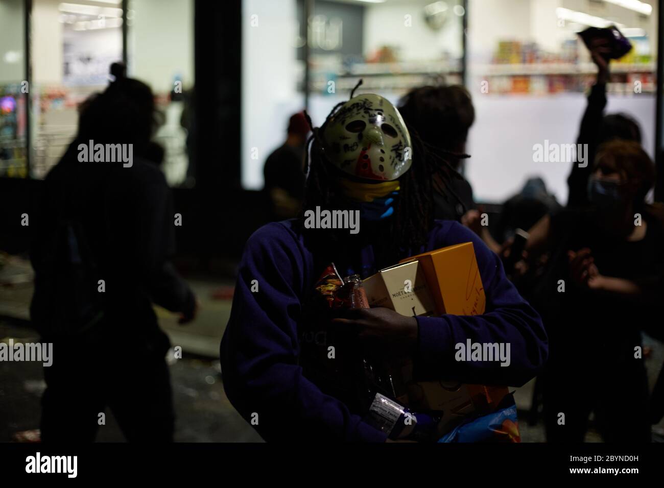 Riot police protest hi-res stock photography and images - Alamy