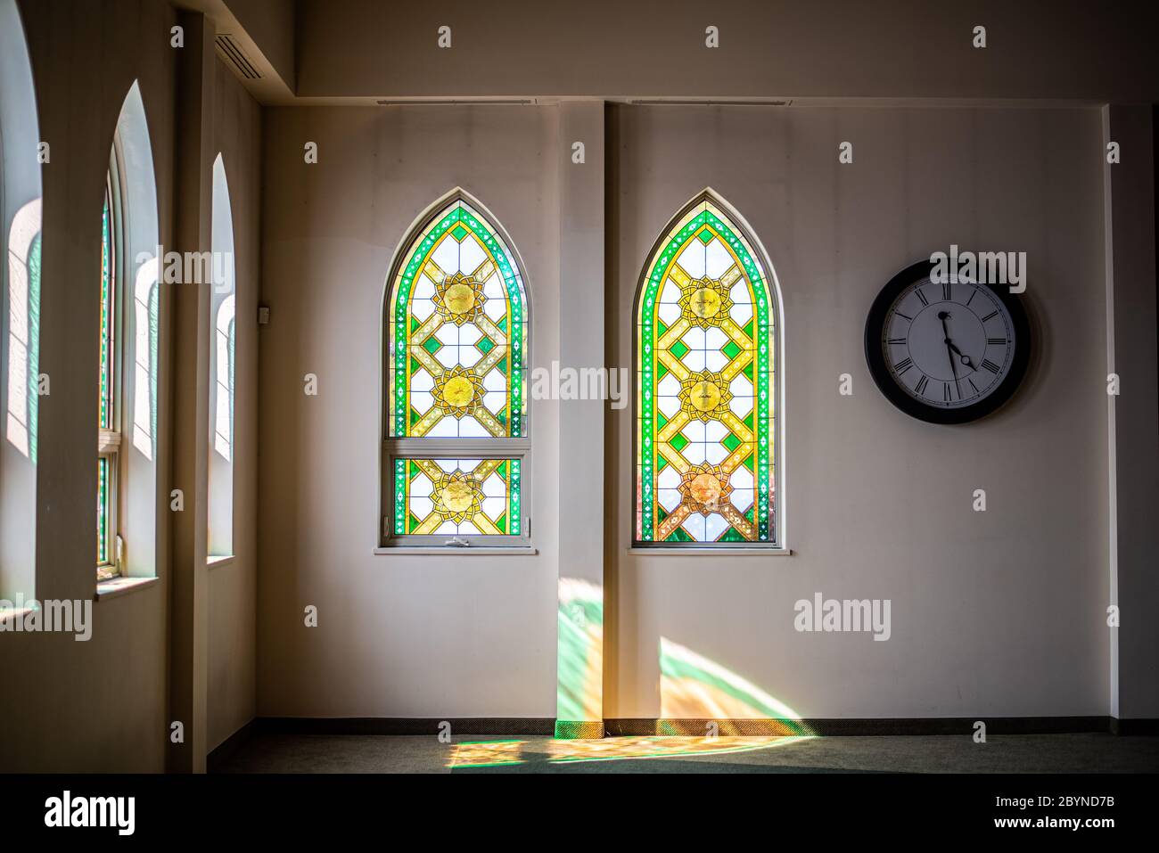 Mosque in Canada Stock Photo - Alamy