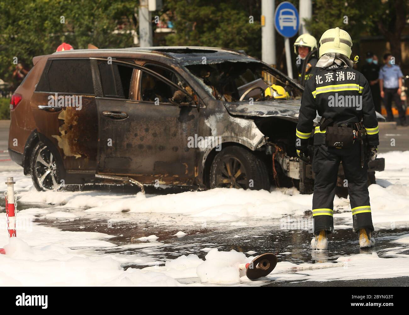 Professional firefighters hi-res stock photography and images - Alamy