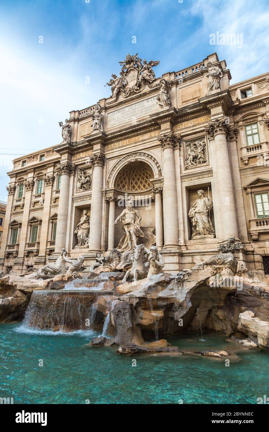 Trevi fountain and square at night in rome hi-res stock photography and ...