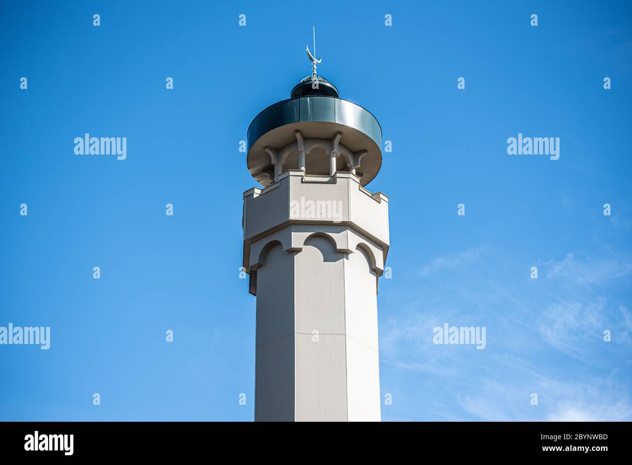 Exterior mosque canada hi-res stock photography and images - Alamy