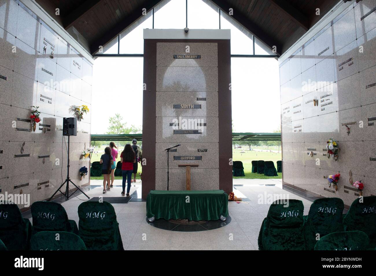 The mausoleum at Houston Memorial Gardens cemetery that will host the ...