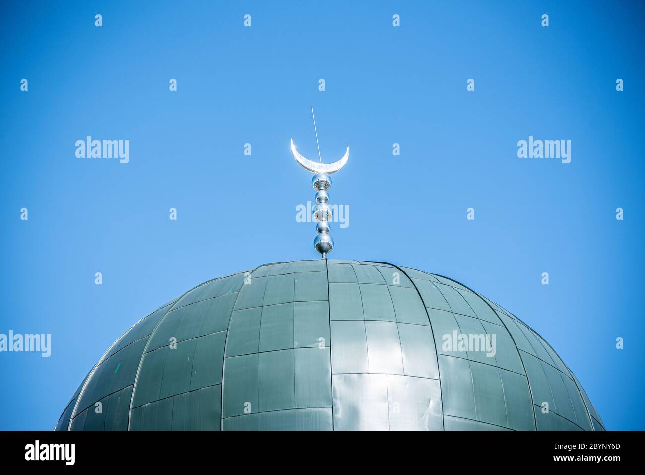 Mosque in Canada Stock Photo - Alamy