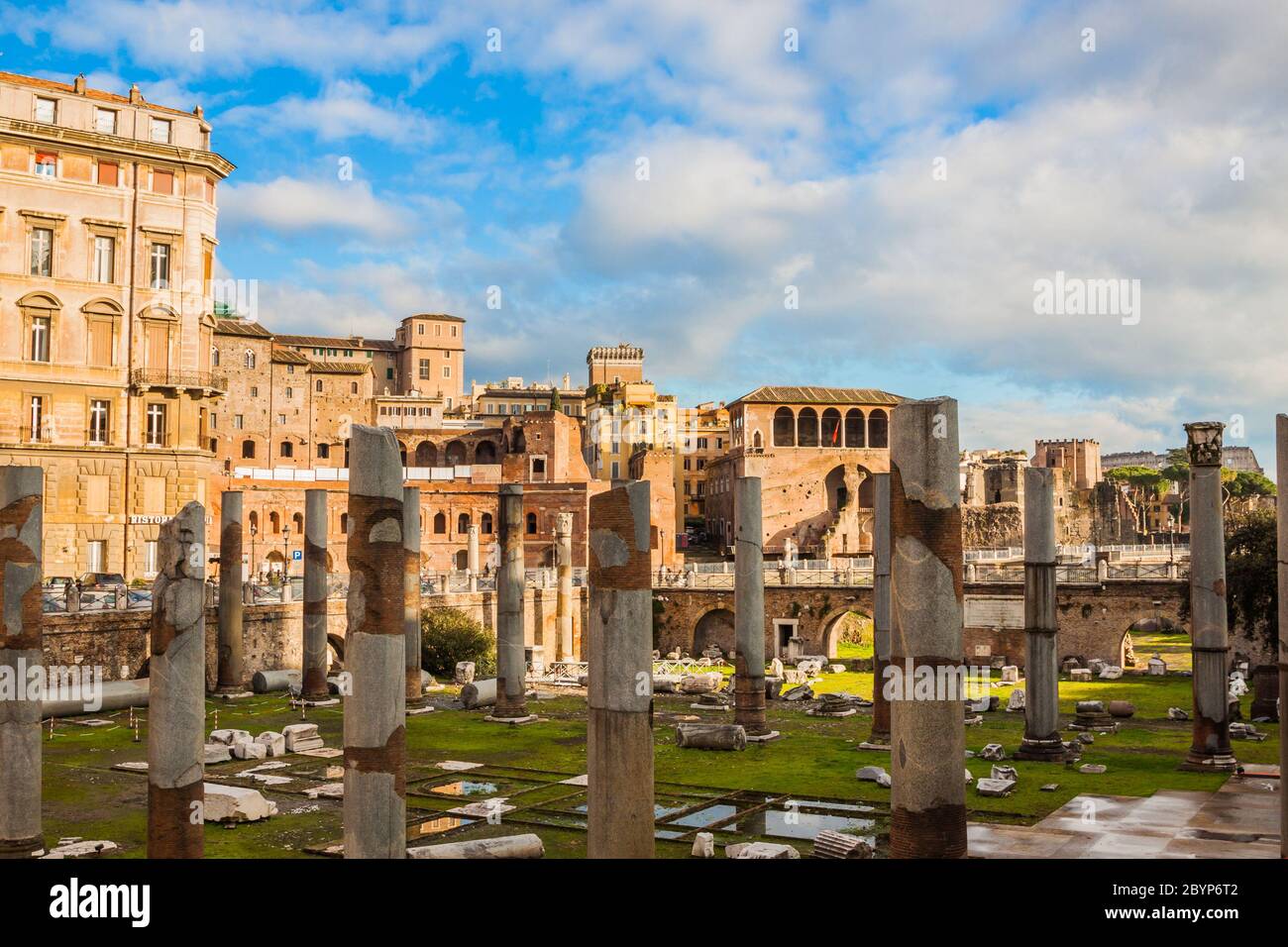 Roman ruins in Rome Stock Photo - Alamy