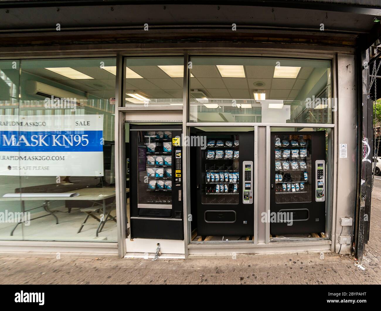 Vending machine vending machines hi-res stock photography and images ...