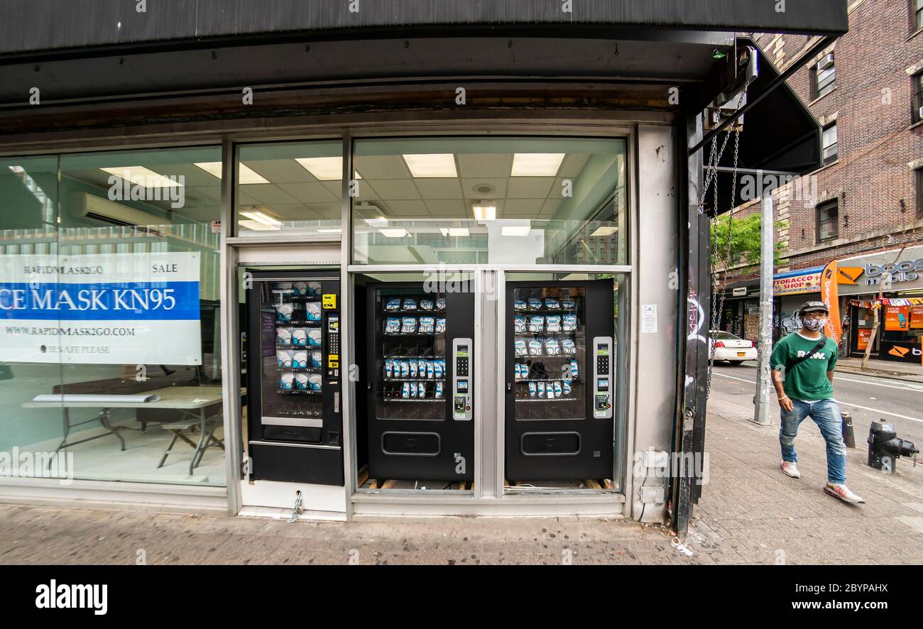 Vending machines selling KN95 and other masks in the Lower East Side ...