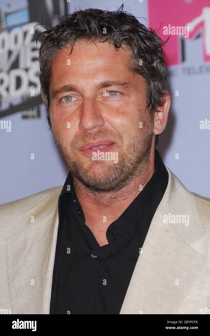 Gerard Butler, winner Best Fight for "300" at the 2007 MTV Movie Awards ...