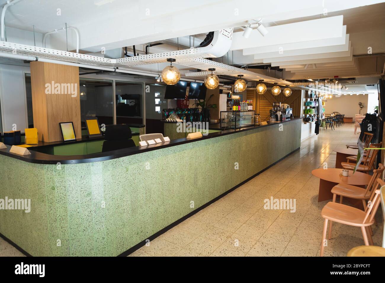 Empty canteen hi-res stock photography and images - Alamy