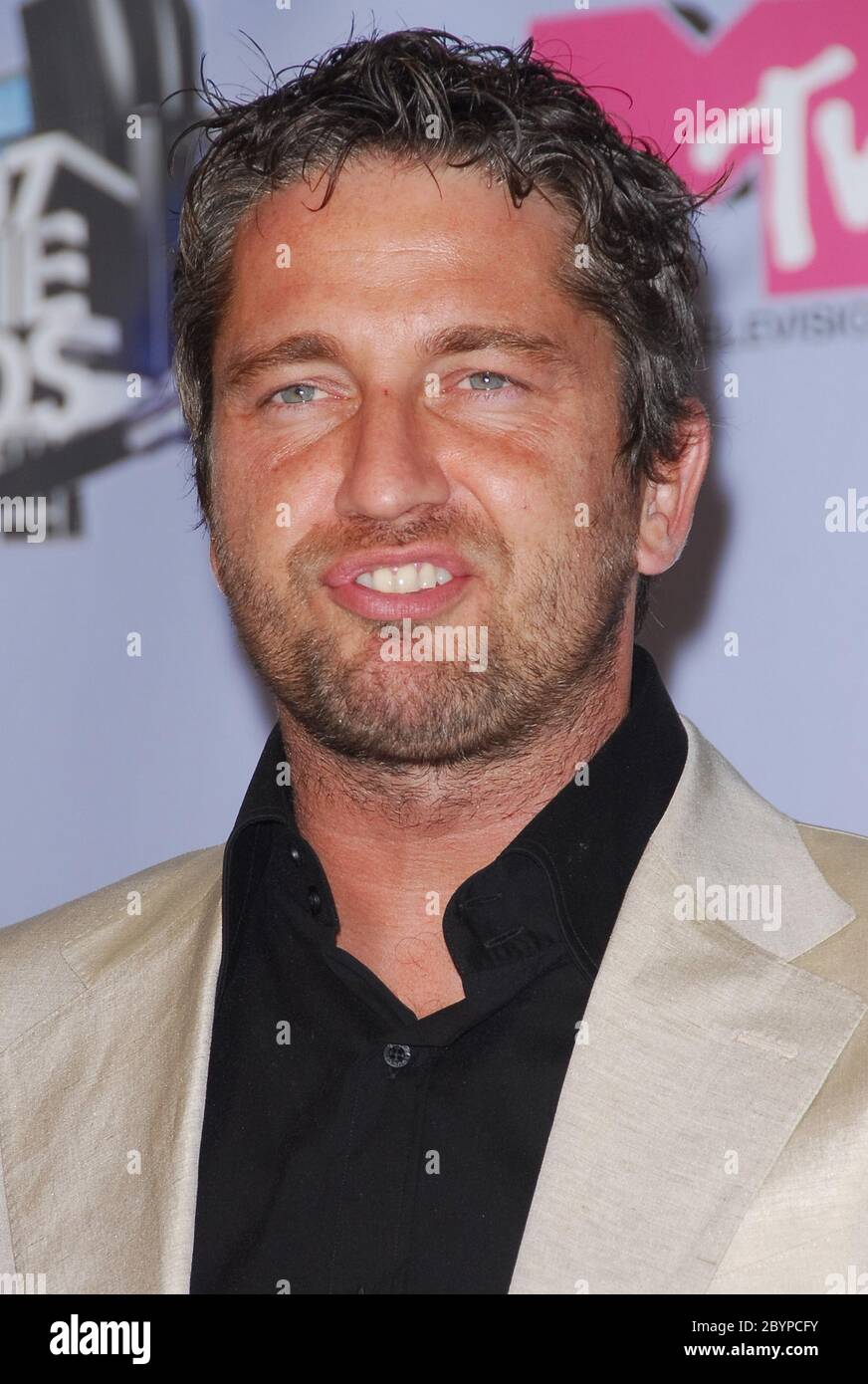 Gerard Butler, winner Best Fight for "300" at the 2007 MTV Movie Awards ...