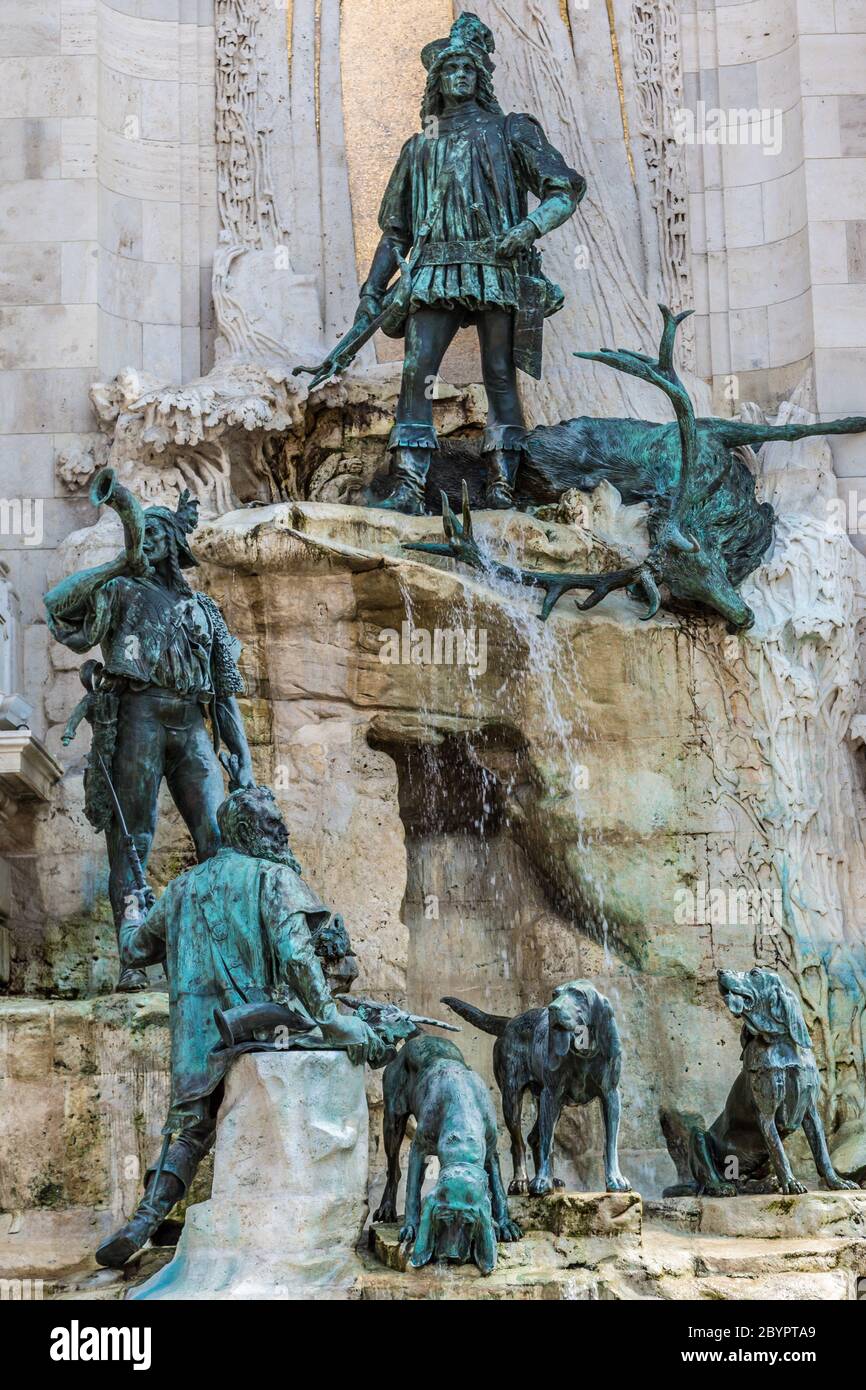 Hunting statue at the Royal palace, Budapest Stock Photo - Alamy