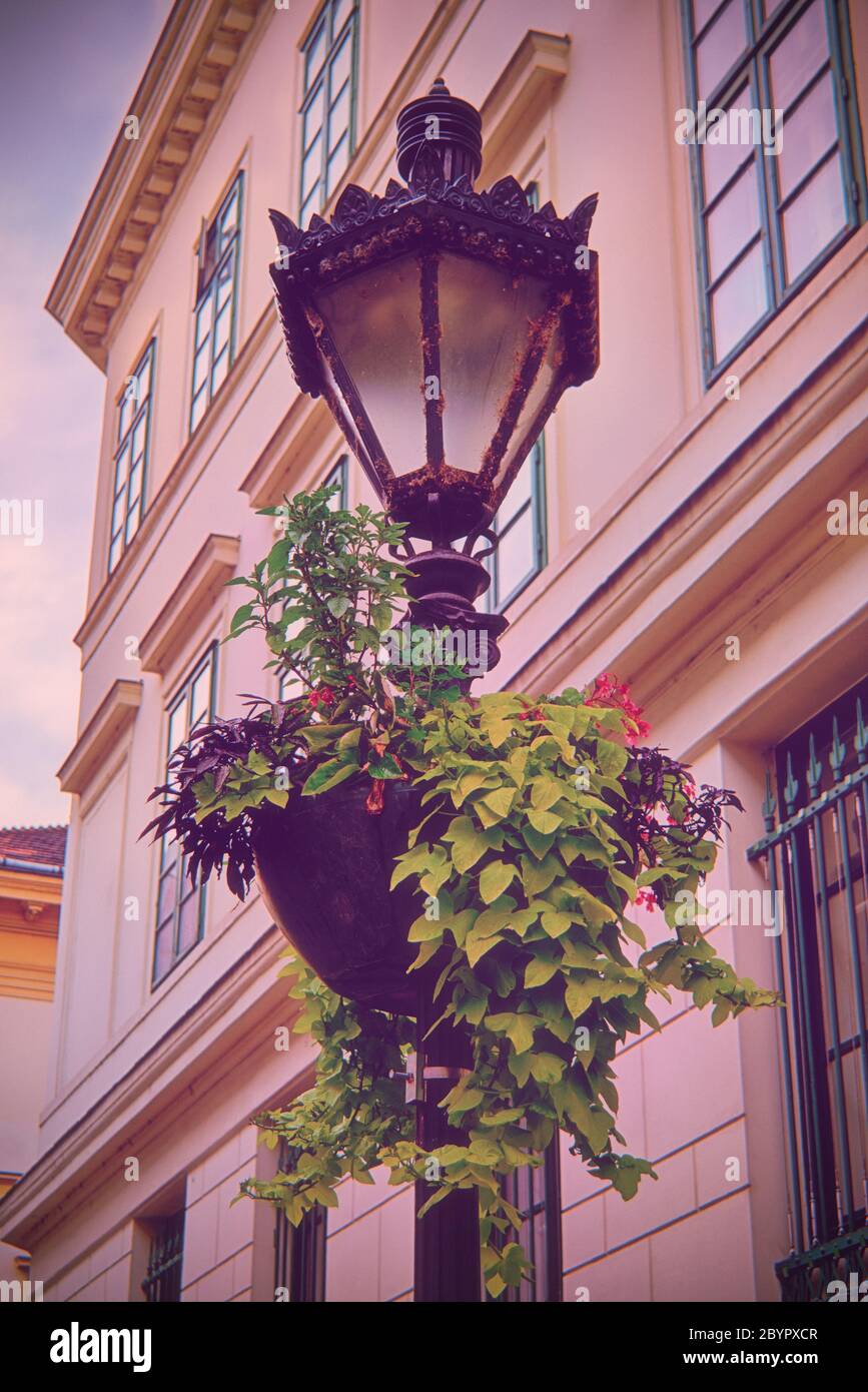 Lantern on front of building hi-res stock photography and images - Alamy