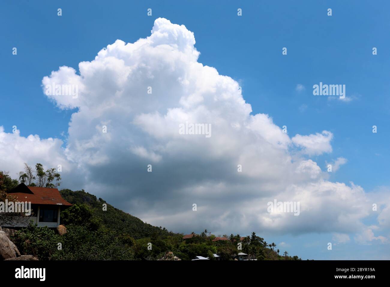 Cloud shades hi-res stock photography and images - Alamy