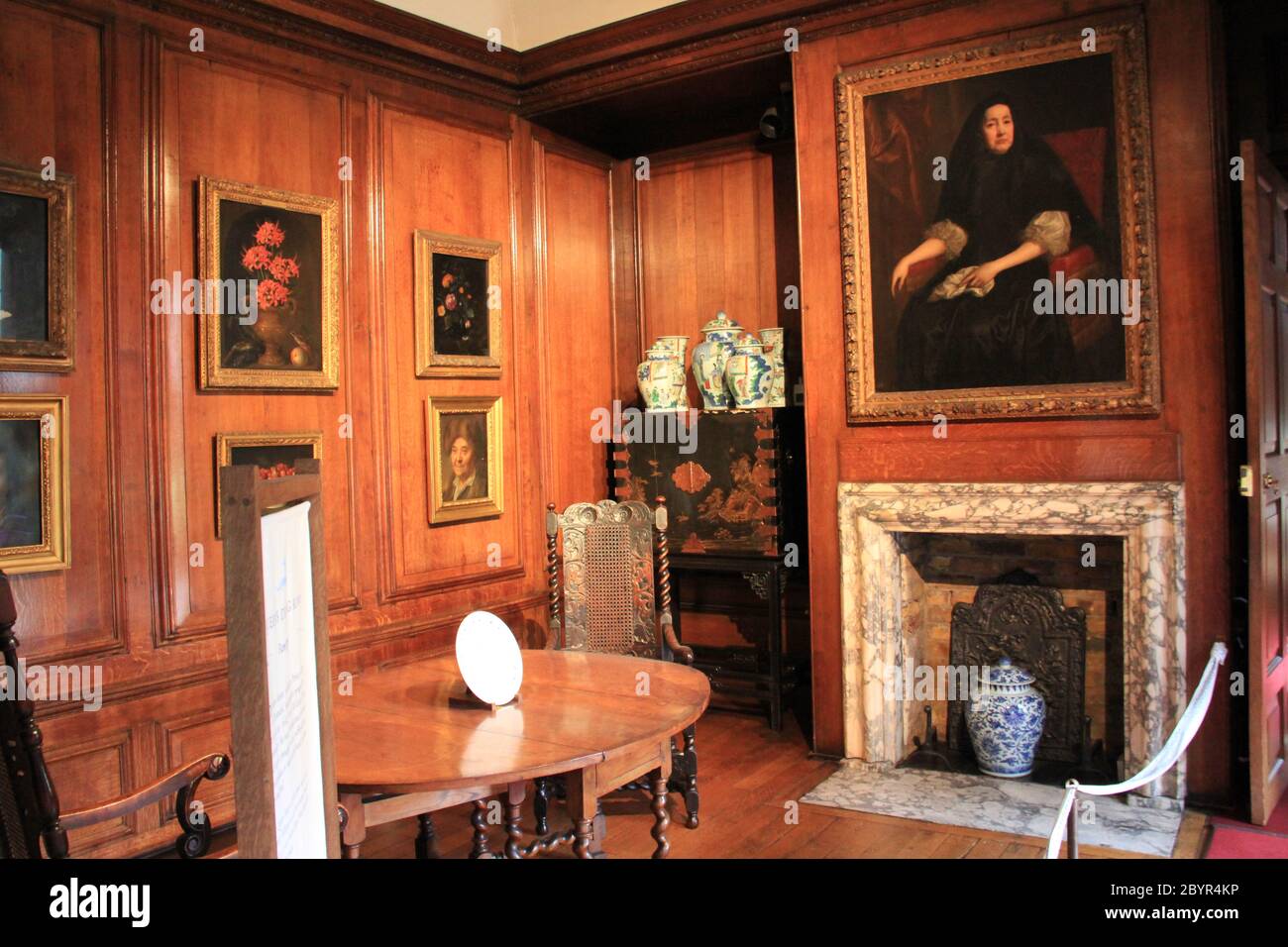 Kensington Palace in London, England Stock Photo - Alamy