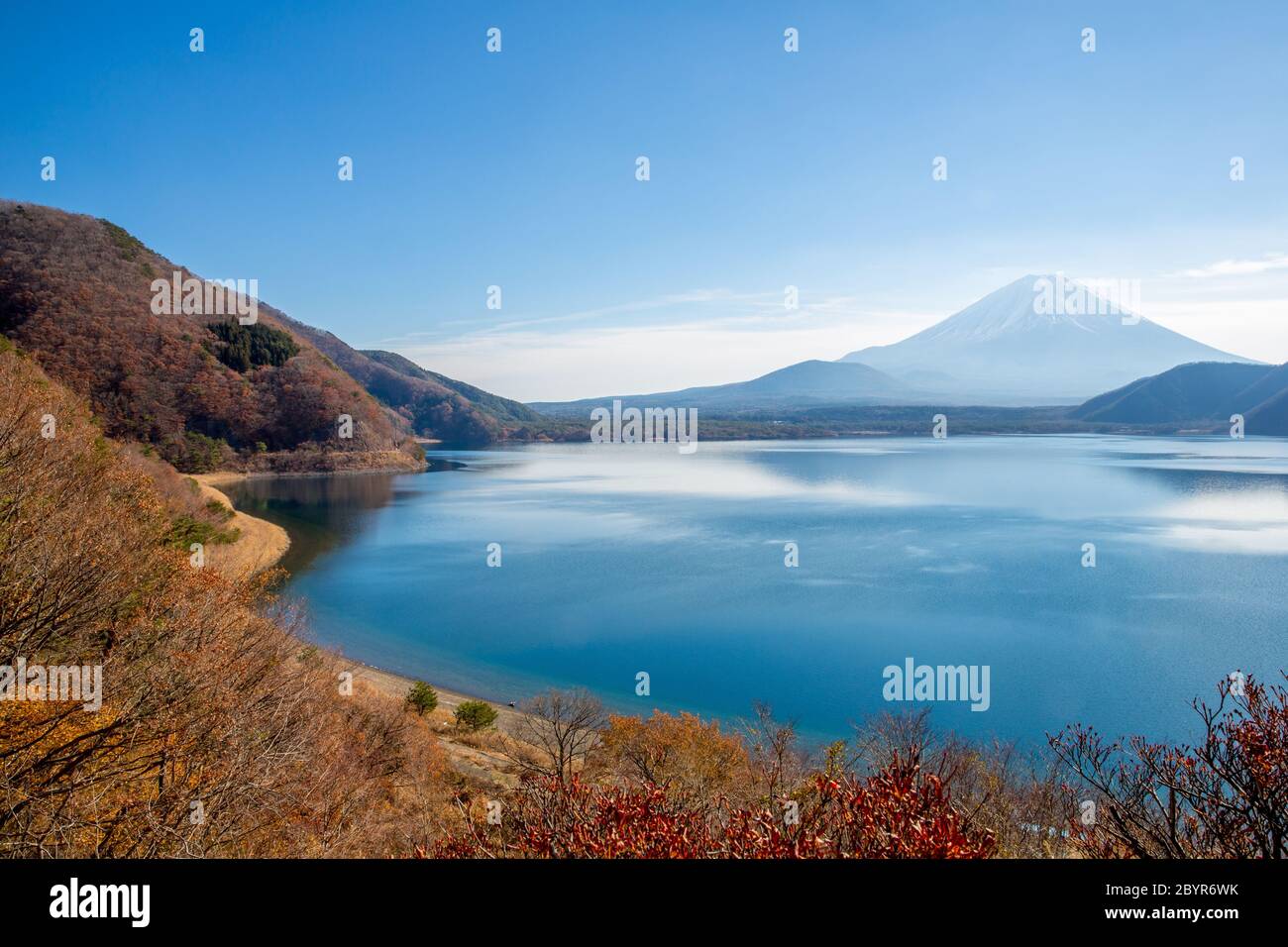 fujisan with Motosu lake Stock Photo - Alamy