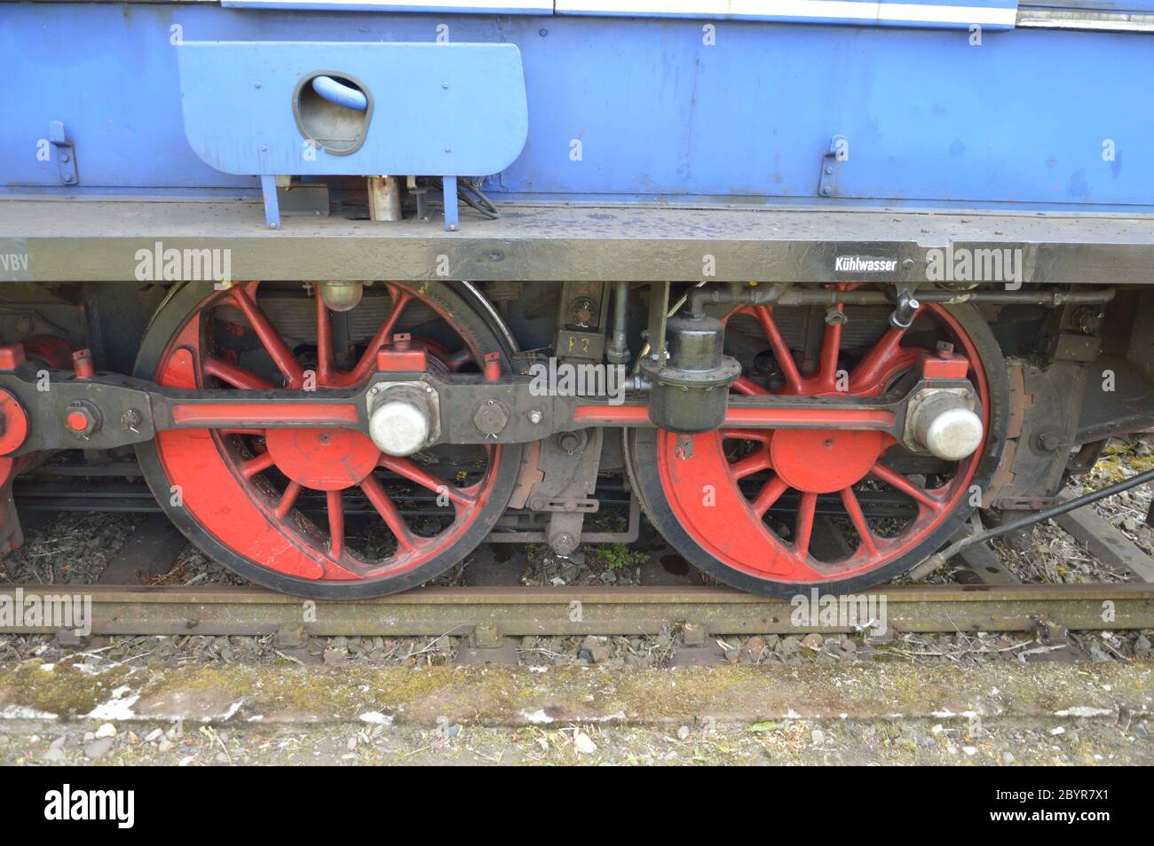 Wheels of a old diesel locomotive Stock Photo - Alamy