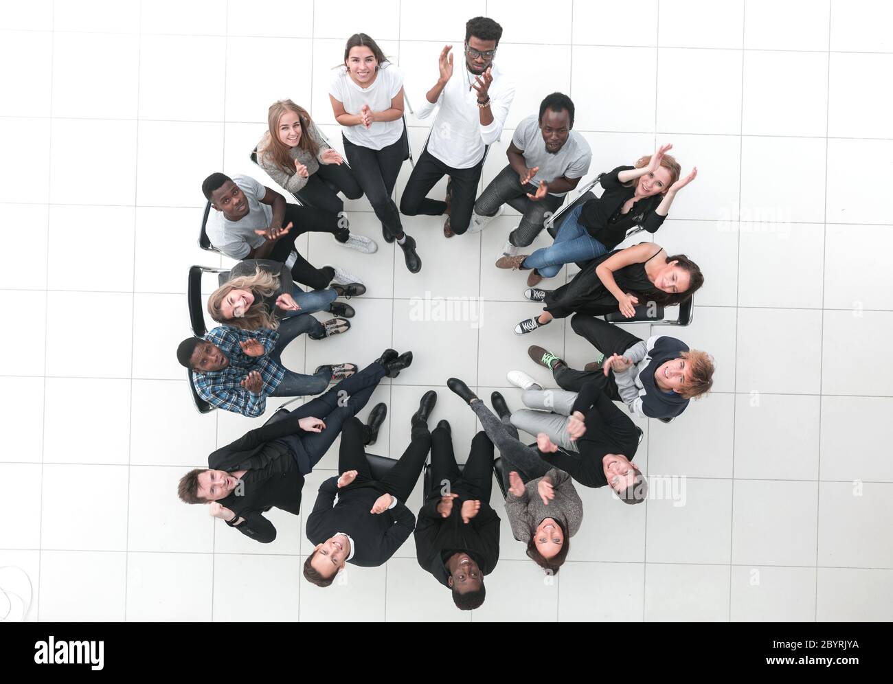 People around table meeting circle hi-res stock photography and images ...