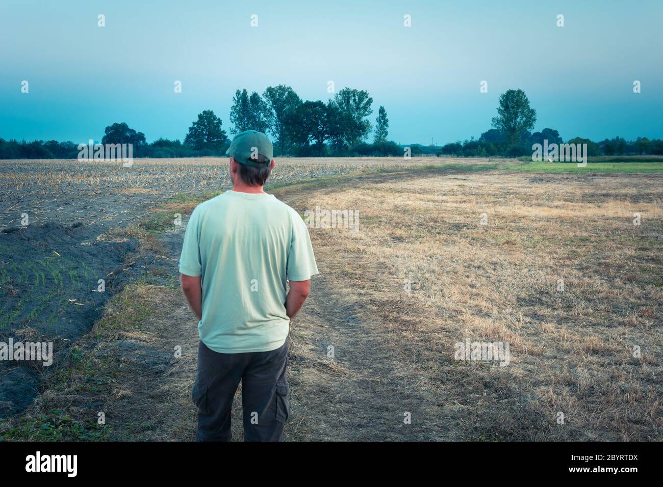 Man male with farmland hi-res stock photography and images - Alamy