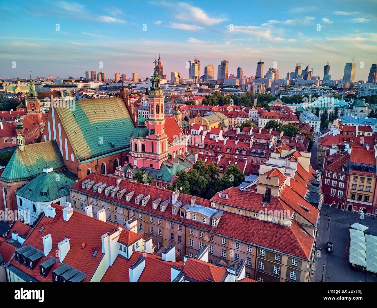 Beautiful panoramic aerial drone view on Warsaw Old town (Stare Miasto ...