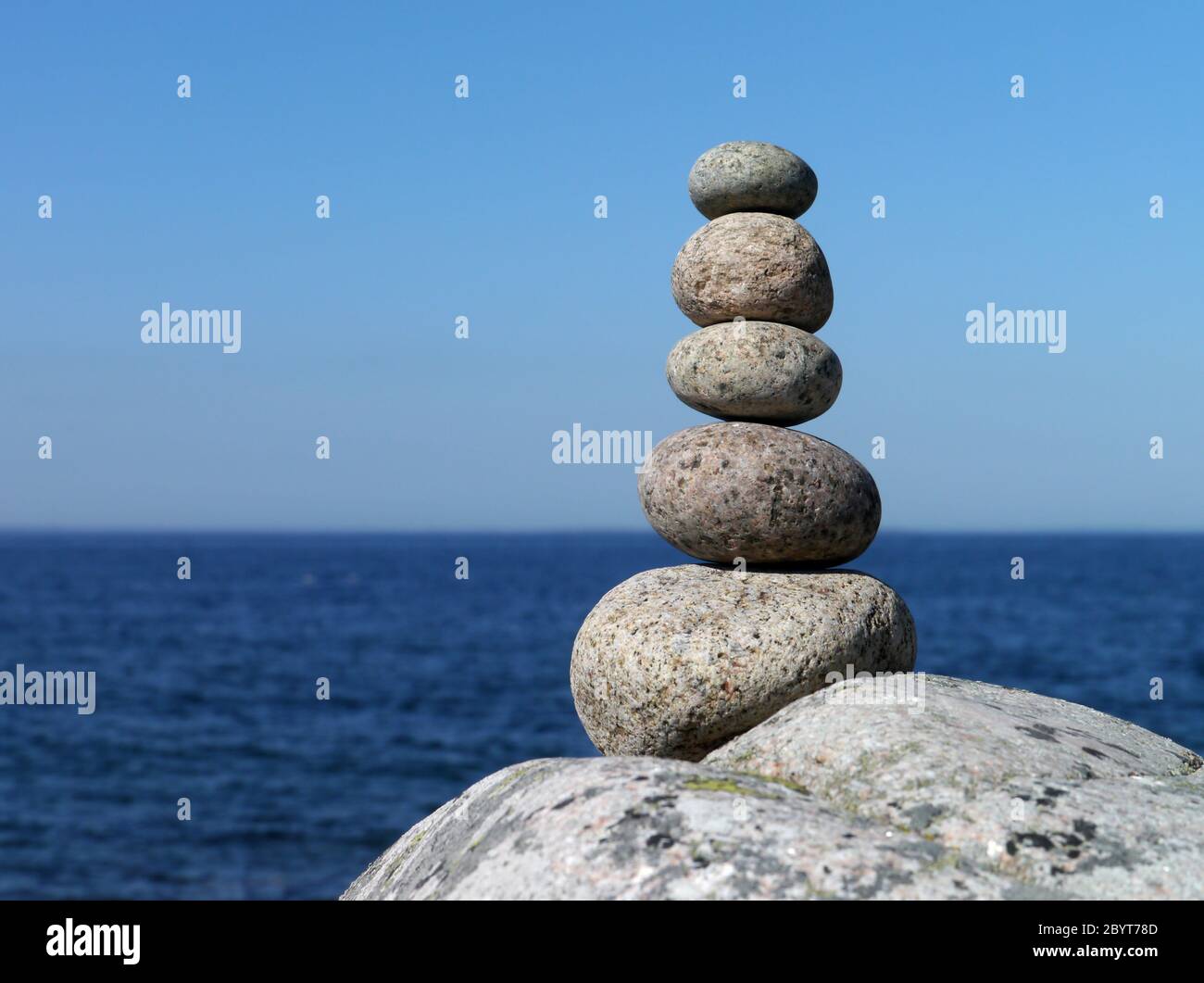 Stone pyramid hi-res stock photography and images - Alamy