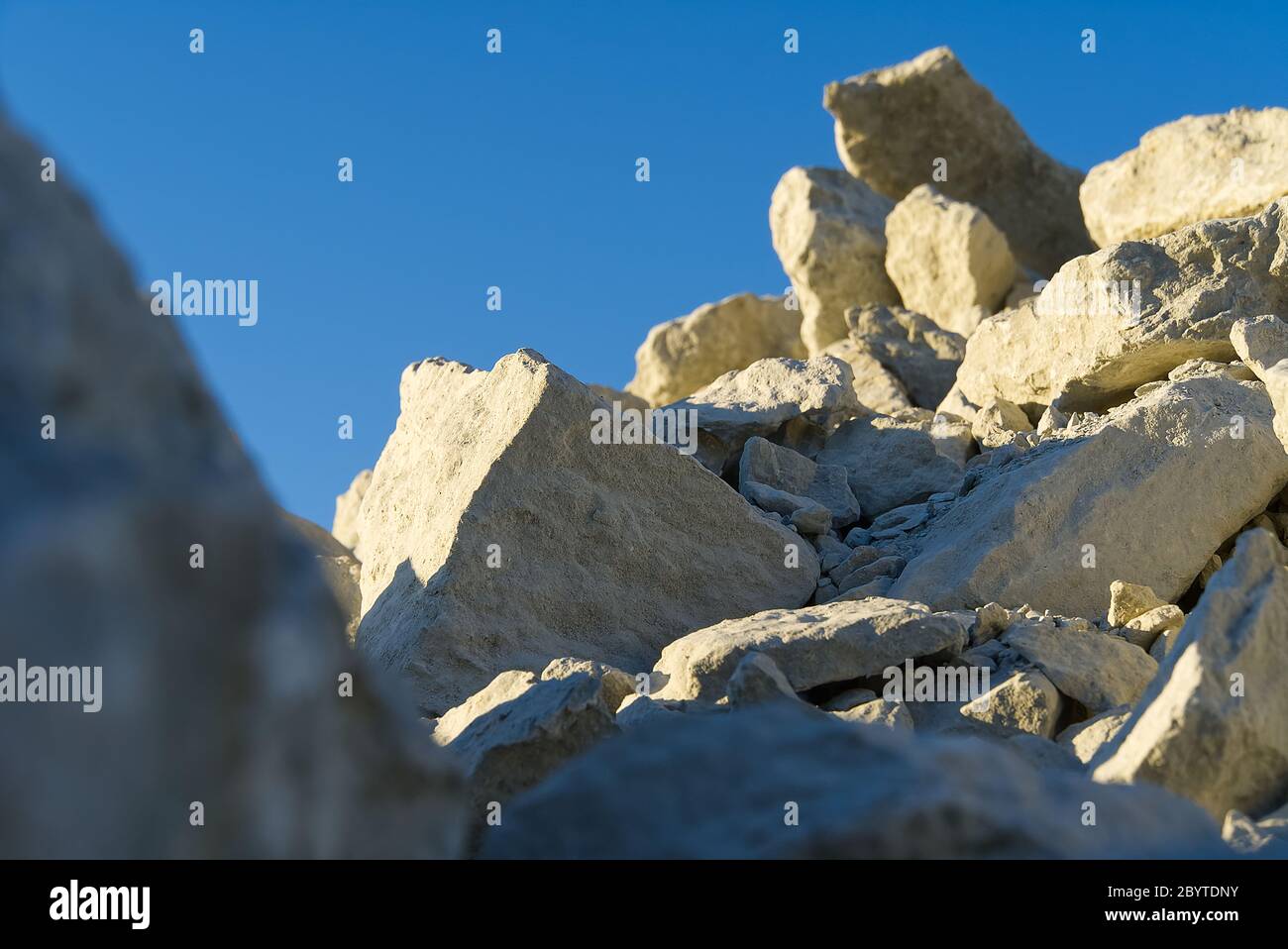 Dusty mining operation hi-res stock photography and images - Alamy