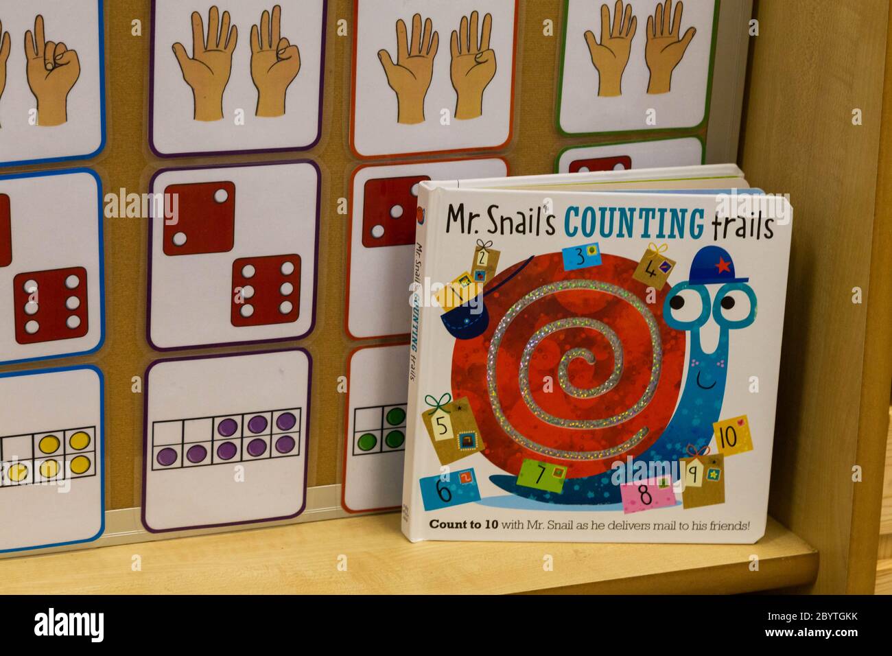 Early counting children's books and pictures Stock Photo - Alamy