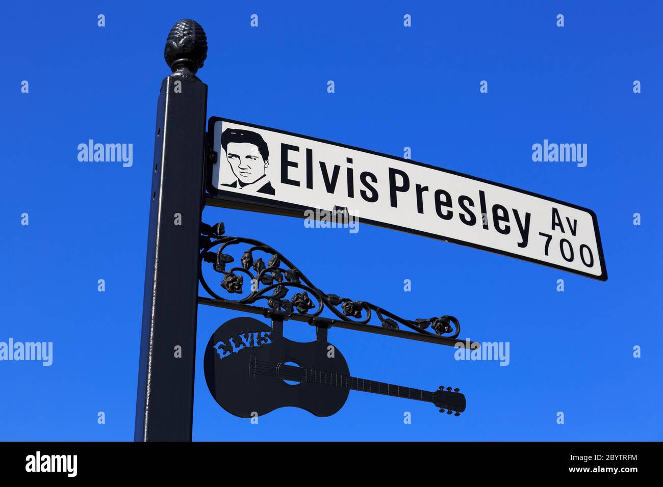 Elvis presley sign hi-res stock photography and images - Alamy