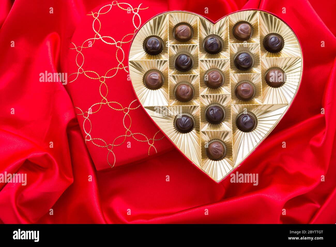 Smooth chocolates hi-res stock photography and images - Alamy